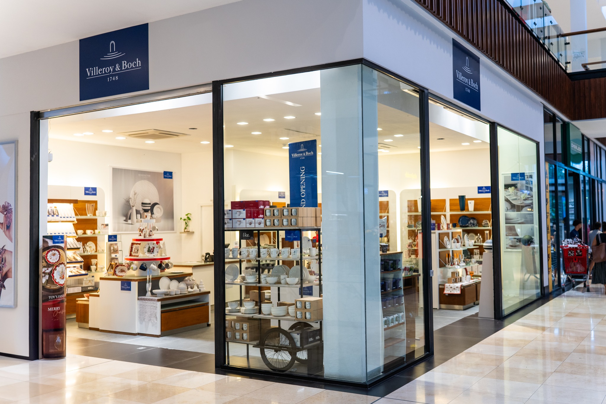 So'flo by Ascencia | Chic & Elegant Shopping in Floreal